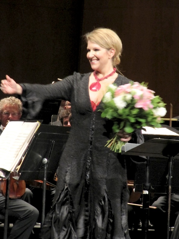 Opera Cake: Diva/Divo at Théâtre des Champs Elysées: We love Joyce