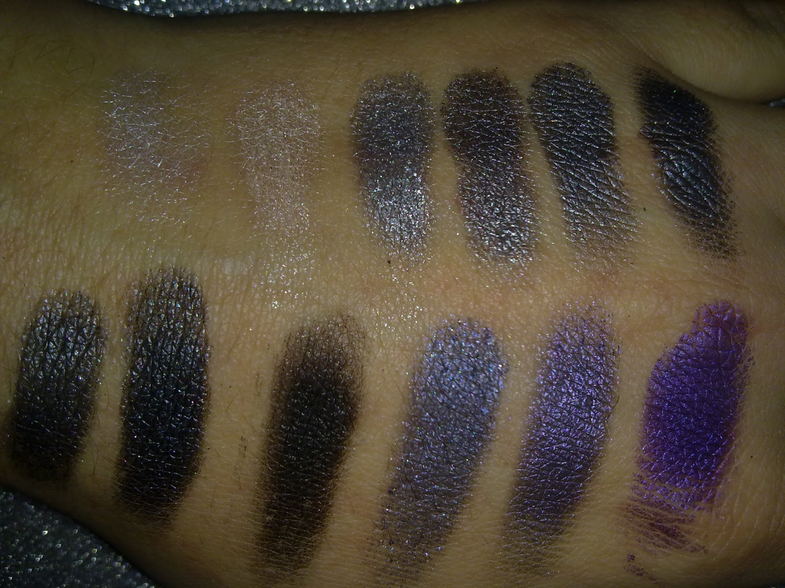 The Beauty Scoop!: Swatched - Sleek Graphite V Sleek Bad Girl Palette!