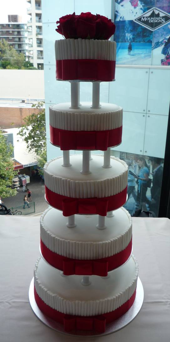 Love And Cake: A tall storey - five storeys of cake!