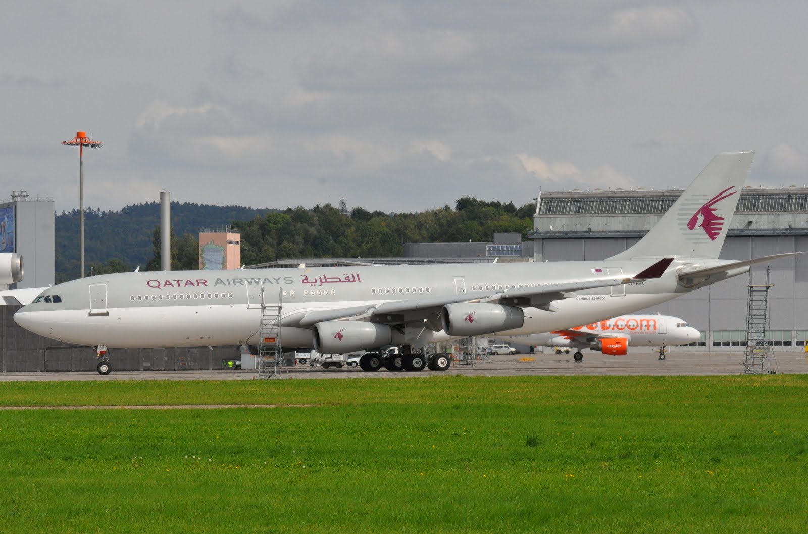 Flypictures: A7-HHK / A340-211 / Government of Qatar