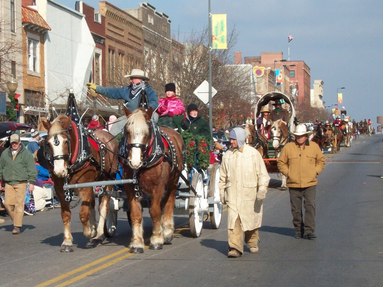 The Best Moments: The Old Fashioned Christmas Parade