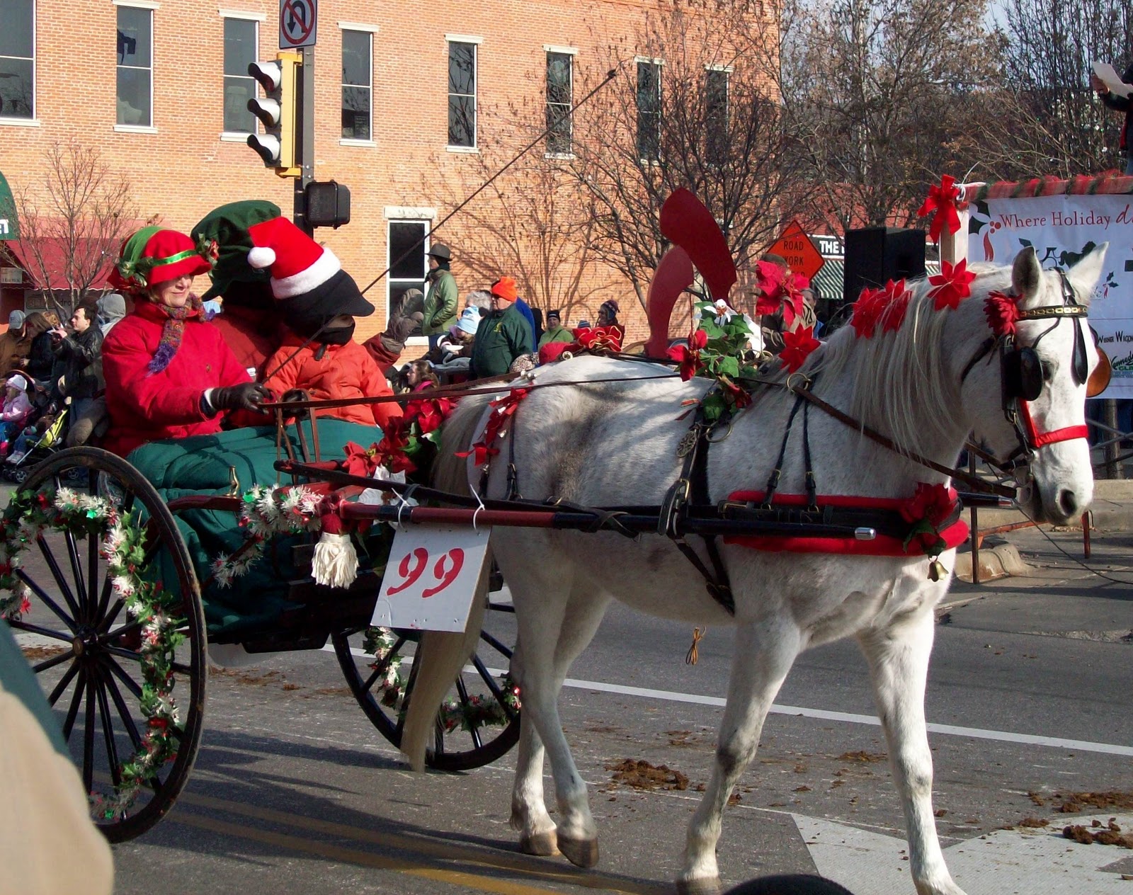 The Best Moments: The Old Fashioned Christmas Parade