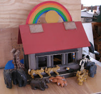 Tom's Arks: Completed Table Top Noah's Ark