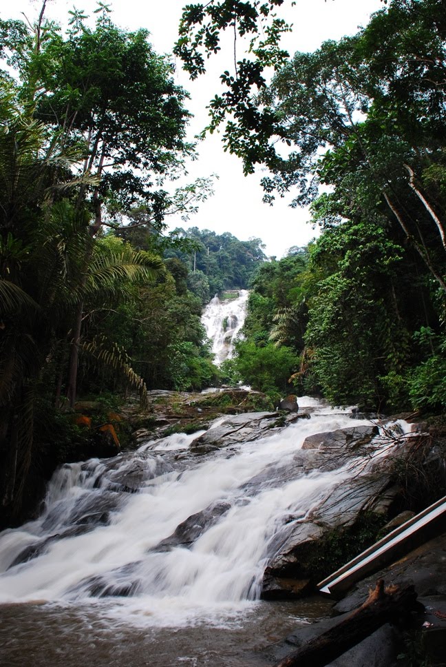 LIFE IN DIGITAL COLOUR: Lata Kinjang Waterfall Perak Malaysia