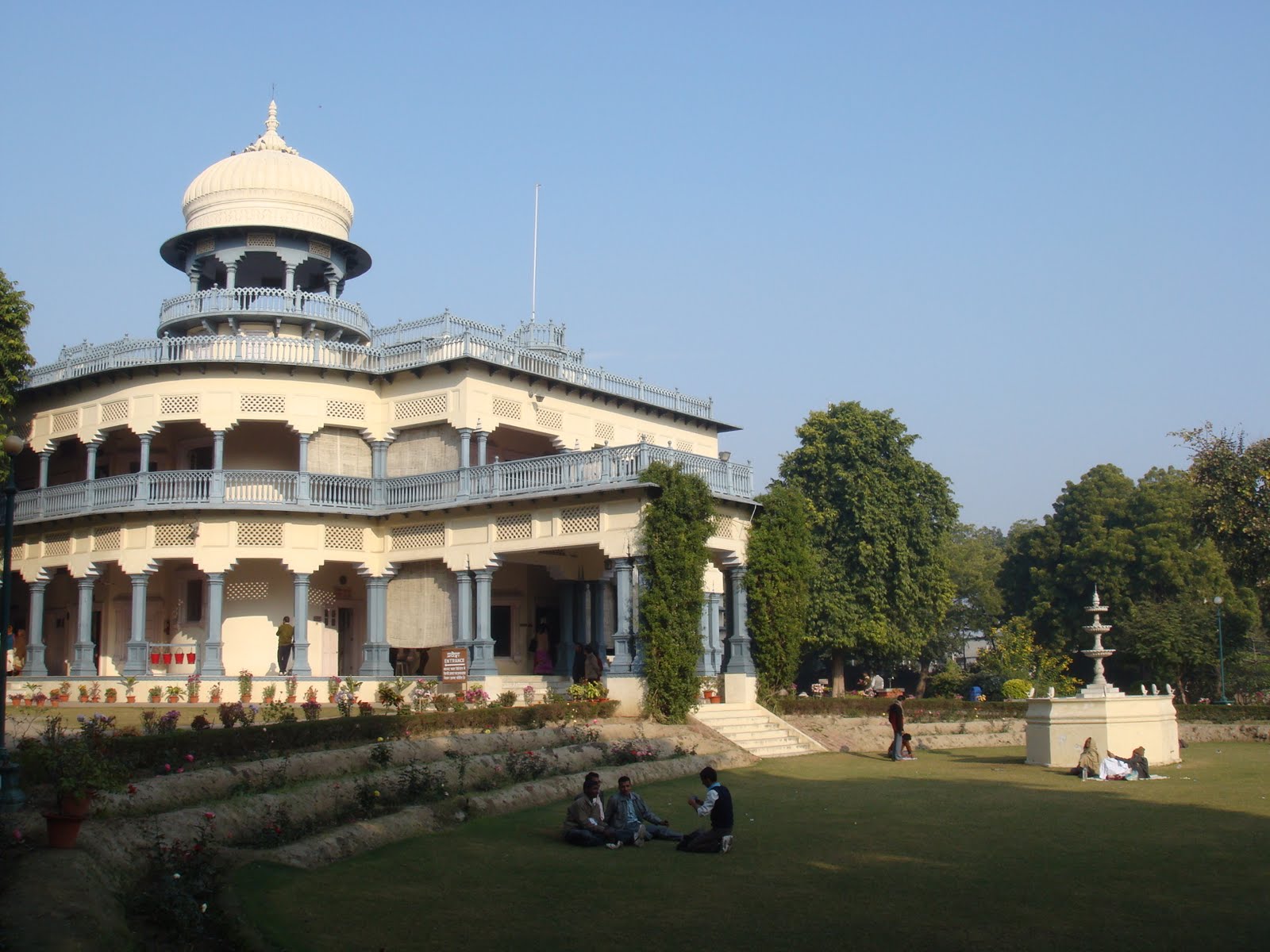 Yesu Garden: Anand Bhavan-Home of 3 Prime Ministers