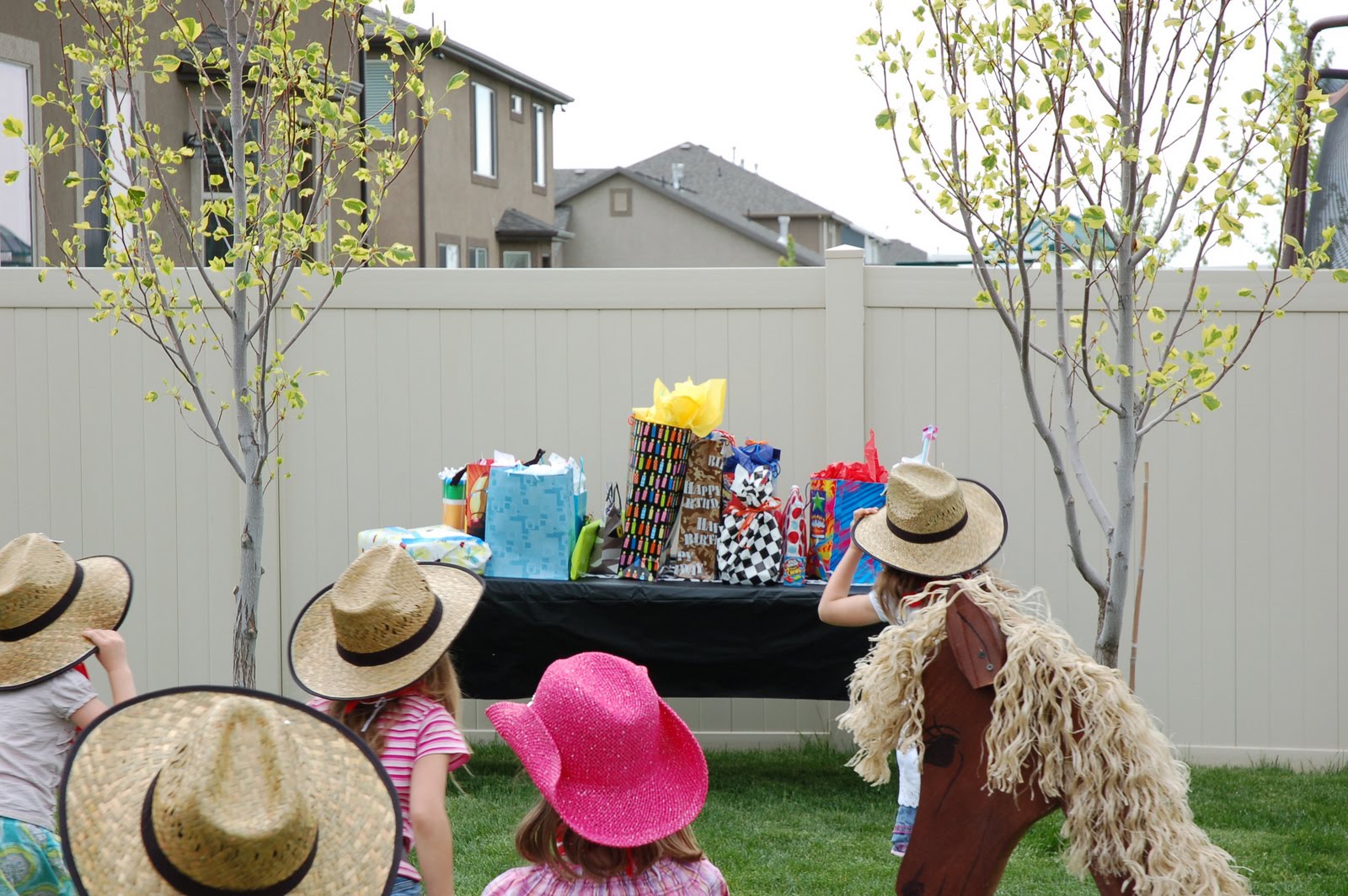 restlessrisa: Cowboy Party Games & Presents!