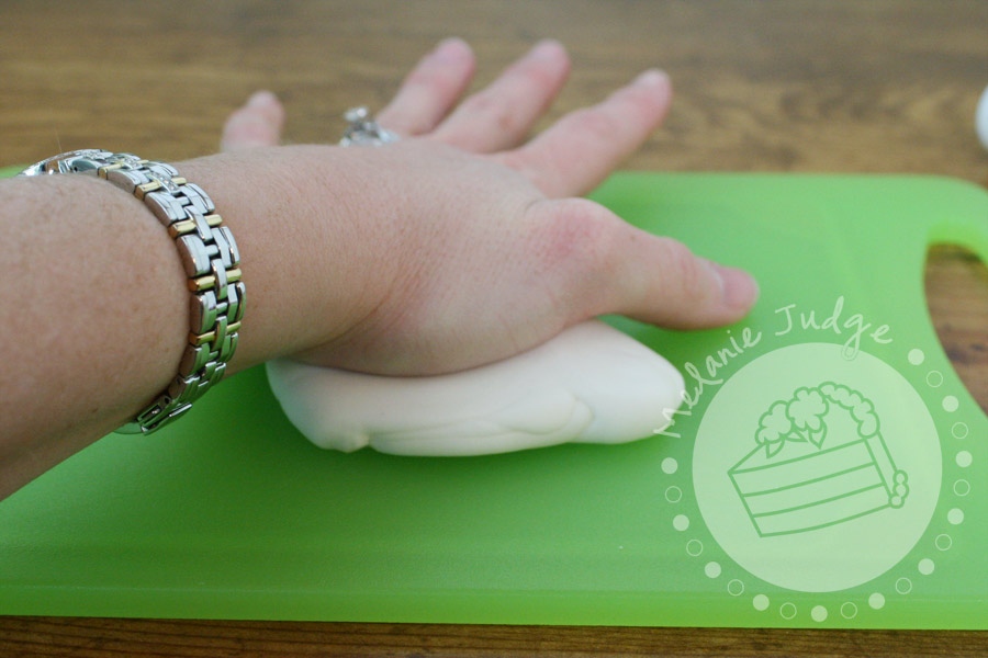 Cake Walk: Fondant 101