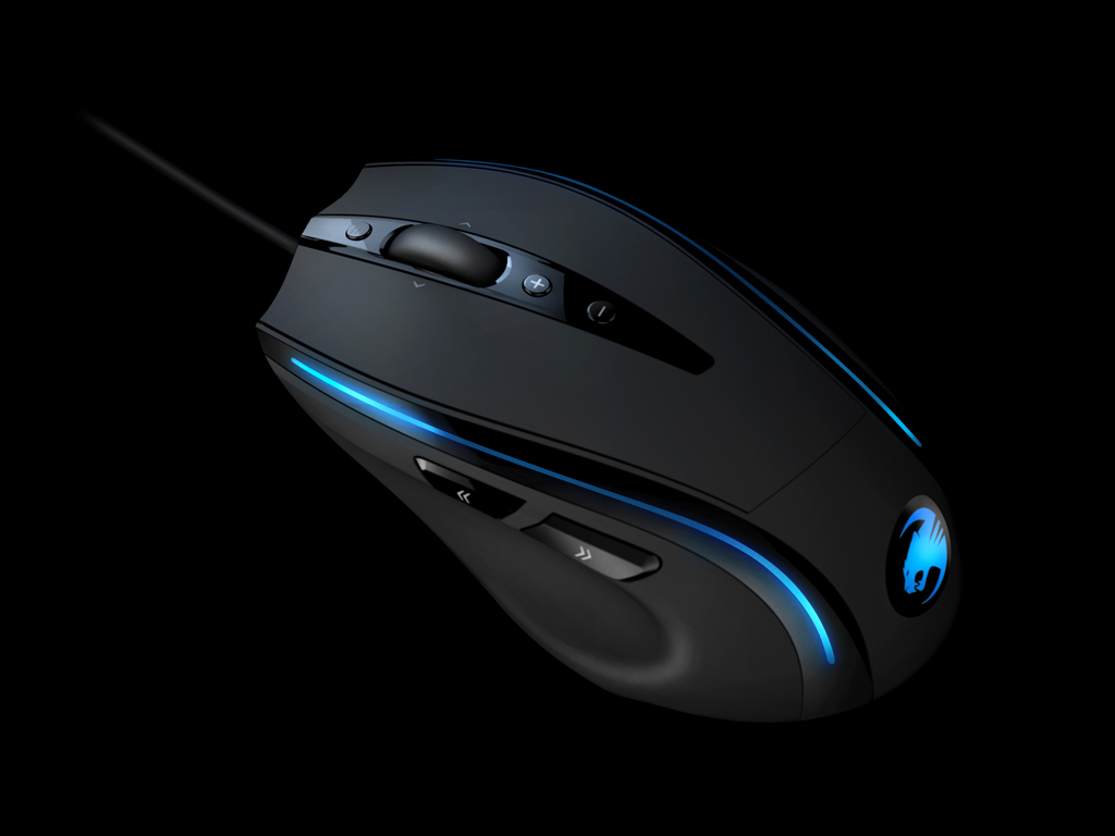 PROFESSIONAL GAMERS: ROCCAT GAMING MOUSE