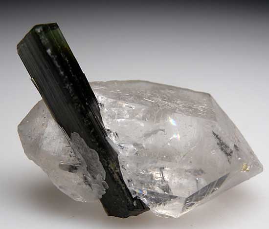 CRISTALE-GEODE-MINERALE: CUART TRANSPARENT