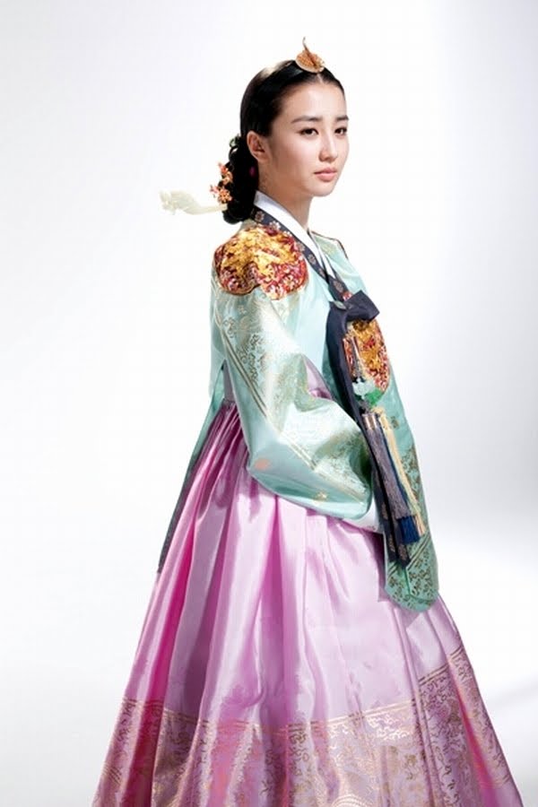 Top Korea 팝 스타: [Article] History's Queen Inhyeon in "Dong Yi" / พระ ...