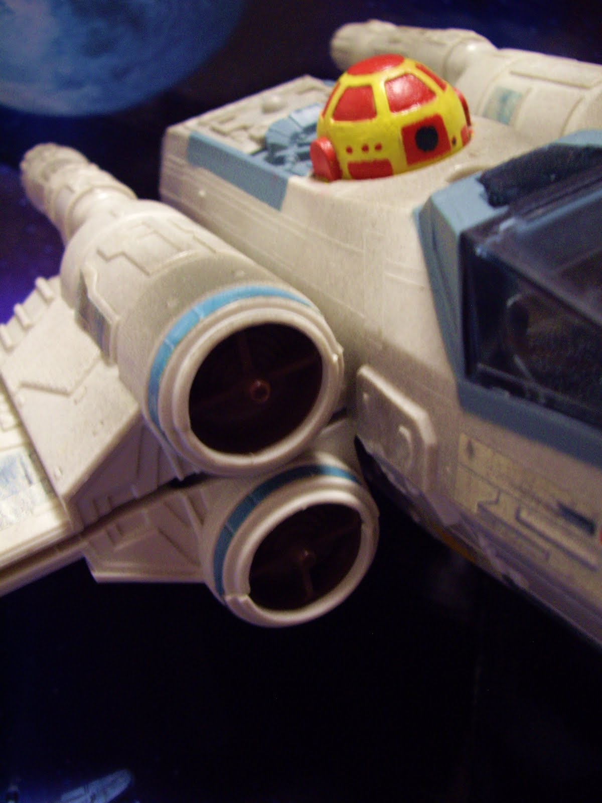 Customs for the Kid: X-Wing Astromech Droid