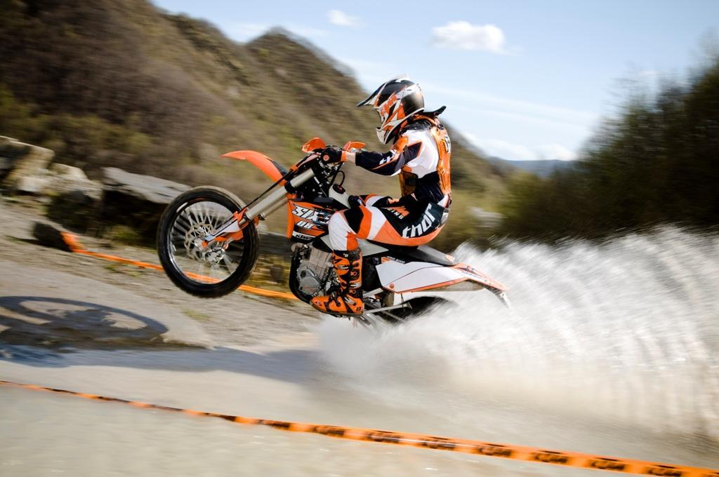 OTOMOTIVE WALLPAPERS