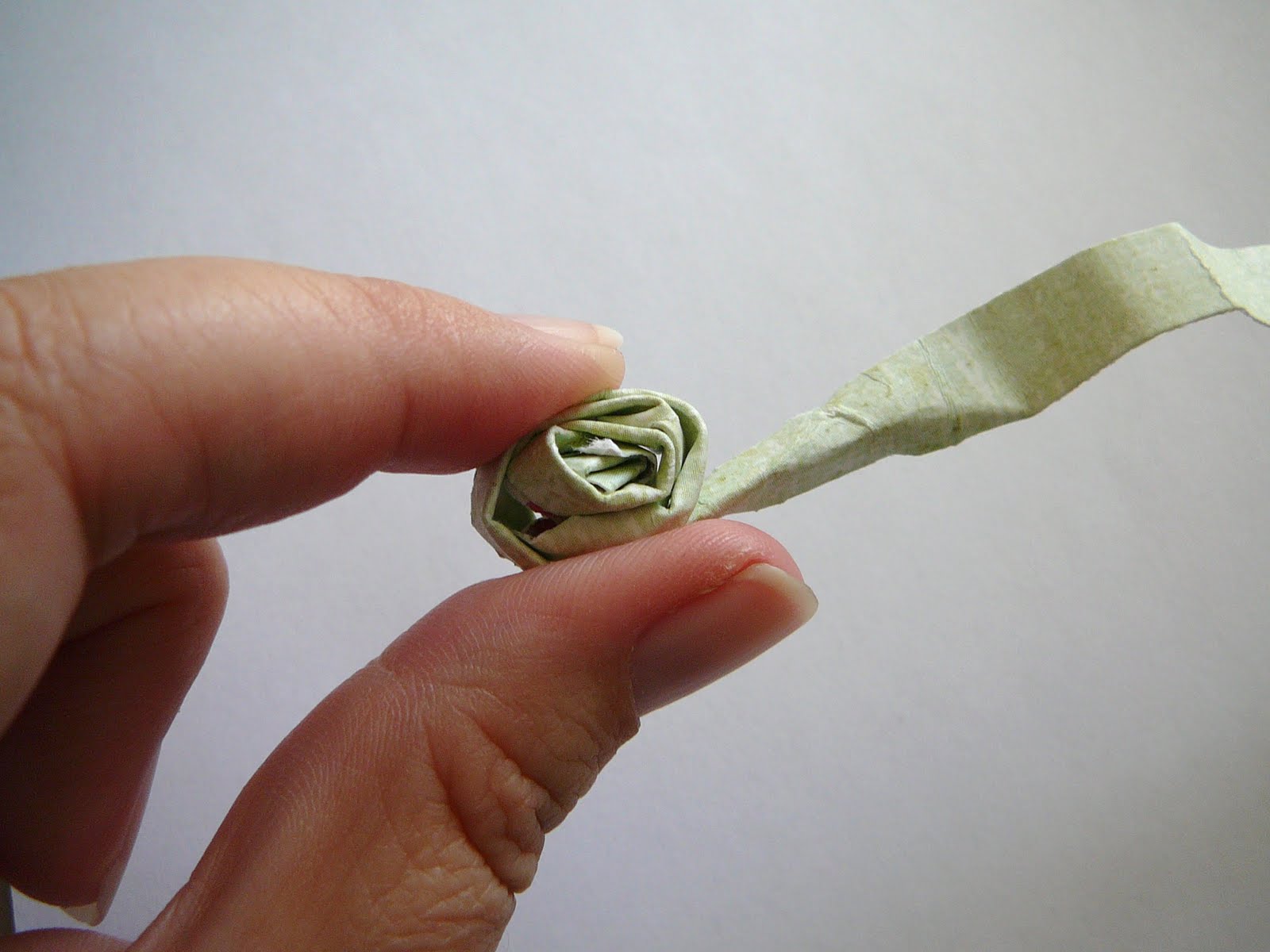 Me and the Little Rascals: Twisty Flower Tutorial & FP Layout