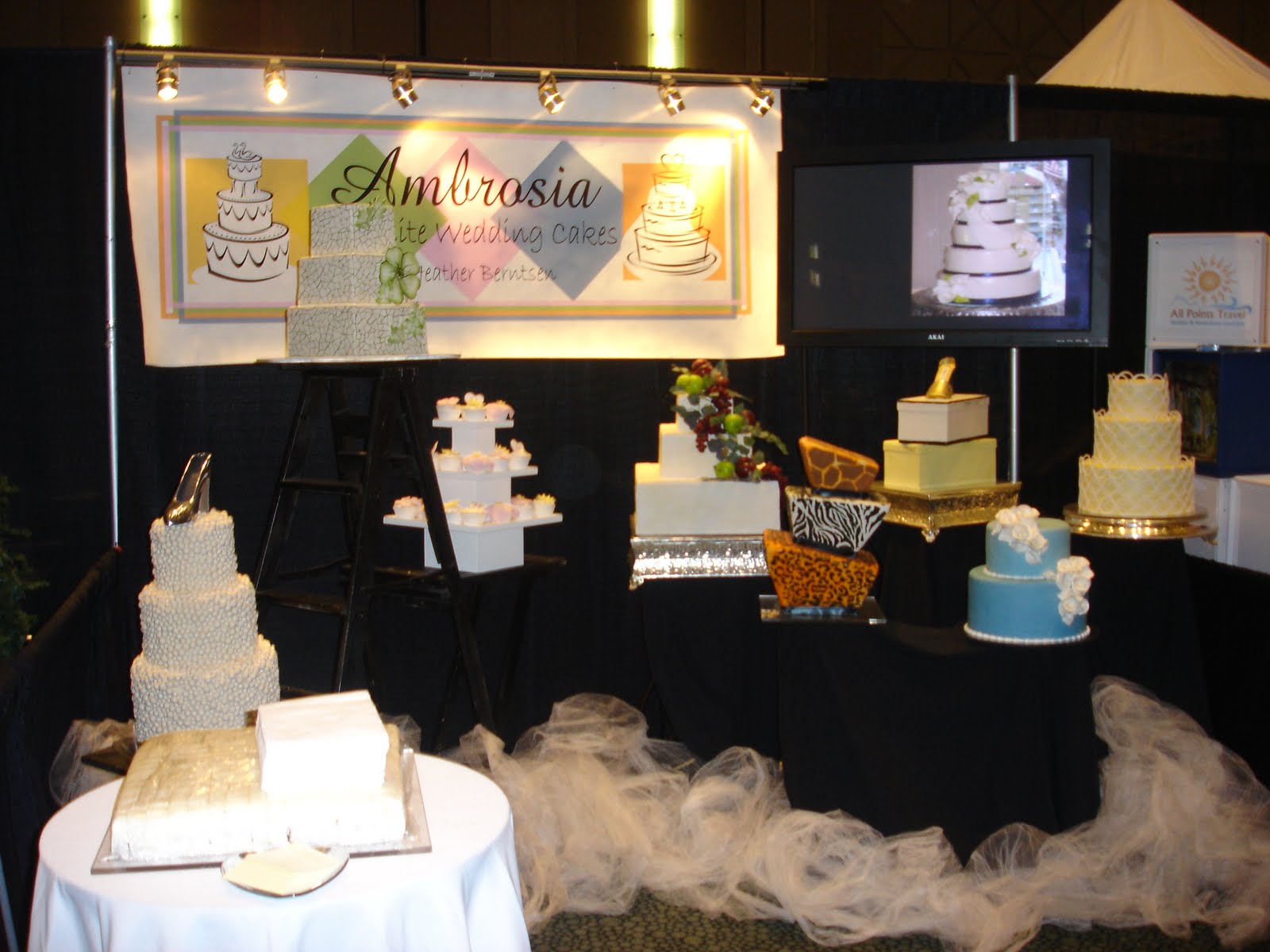 Ambrosia! Exquisite Wedding Cakes: New cake displays
