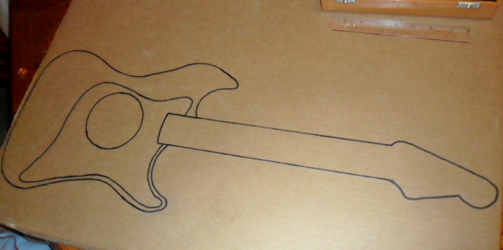 itmom: The Daily Play - Cardboard Guitar