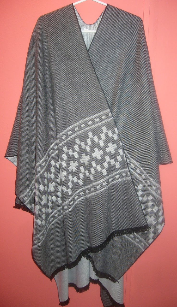 "El Camino Real" Talabartería: Ponchos y Ruanas