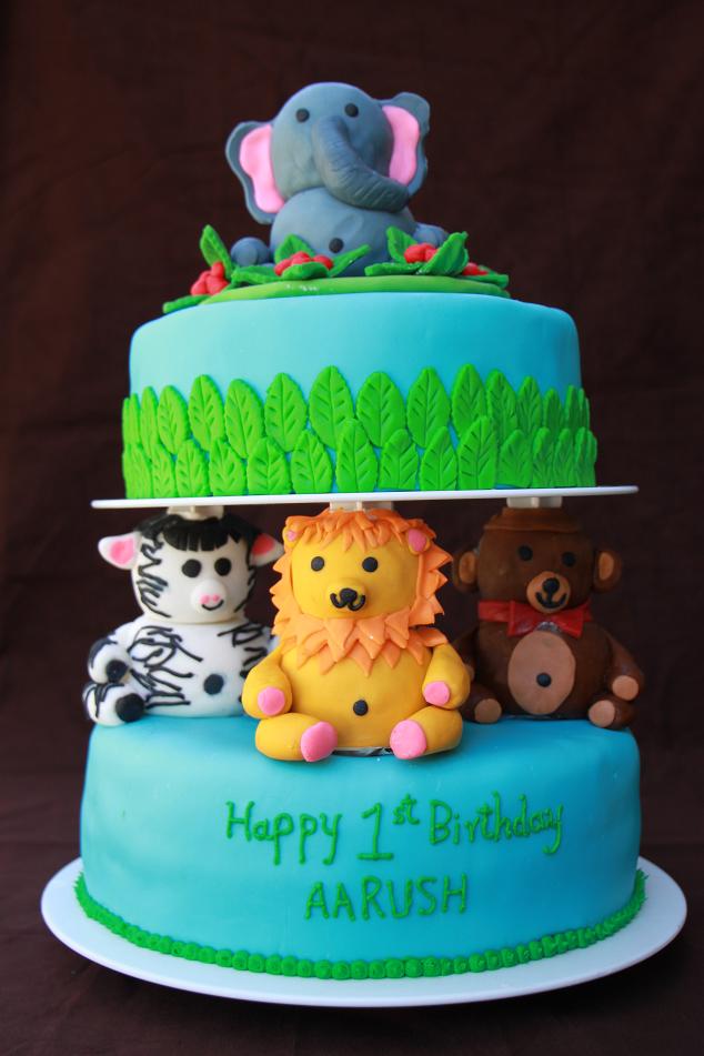 DHANYA'S DELIGHTS: Animal Themed Cake