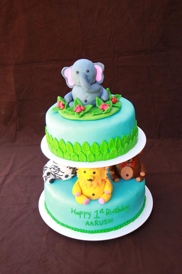 DHANYA'S DELIGHTS: Animal Themed Cake