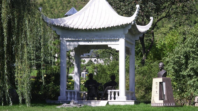 BeijingMan: Chinese Cemetery