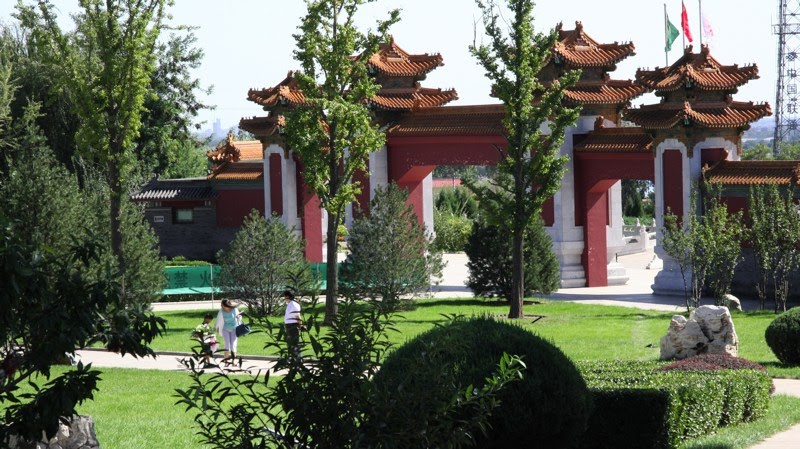 BeijingMan: Chinese Cemetery