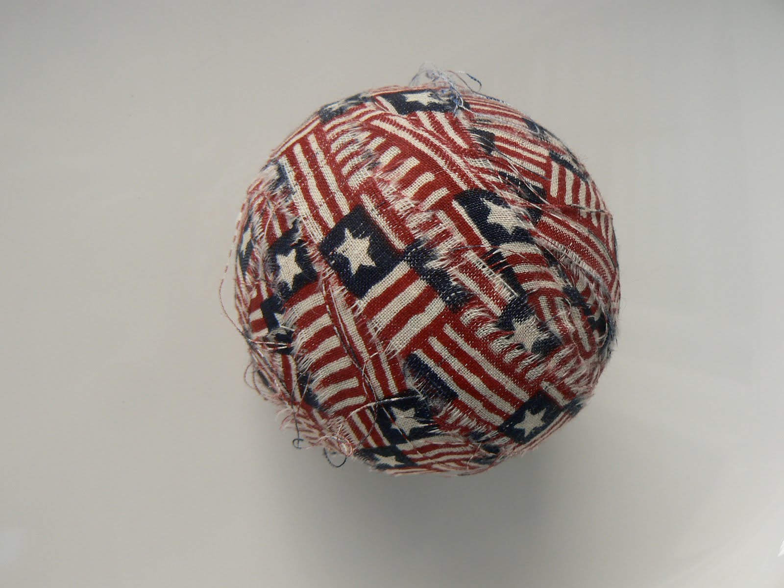 Make a Vintage Rag Ball for Independence Day. - The Magic Onions
