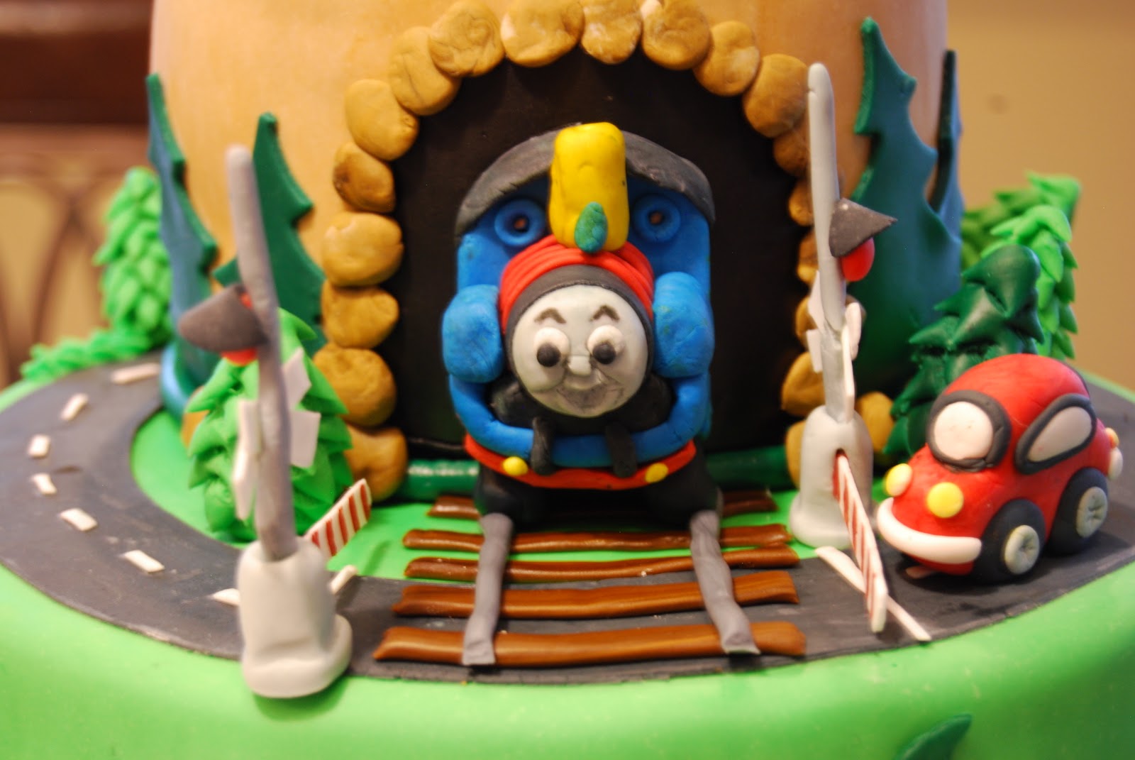 Gamma Susie's This n That: Thomas The Train Cake with Crossing Gates
