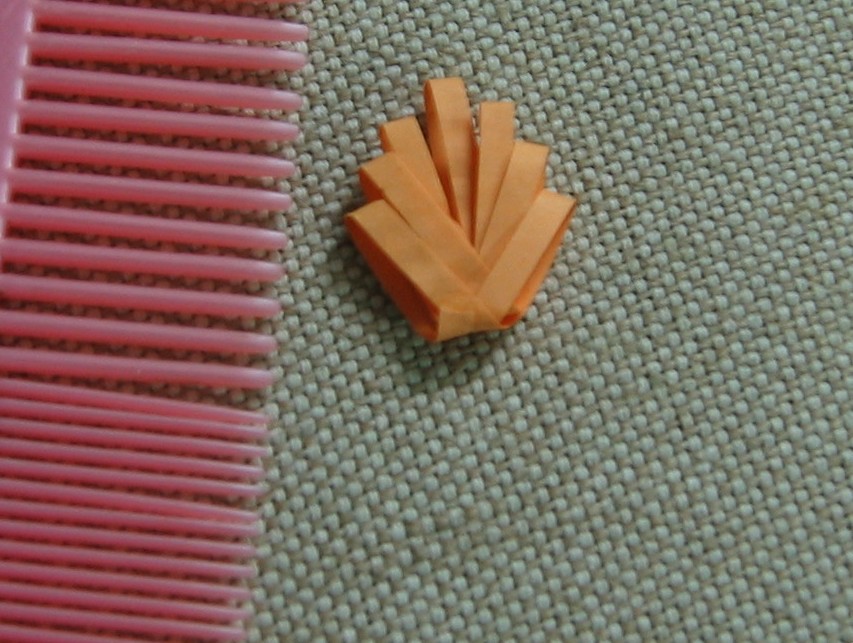 DAYDREAMS: quilling comb