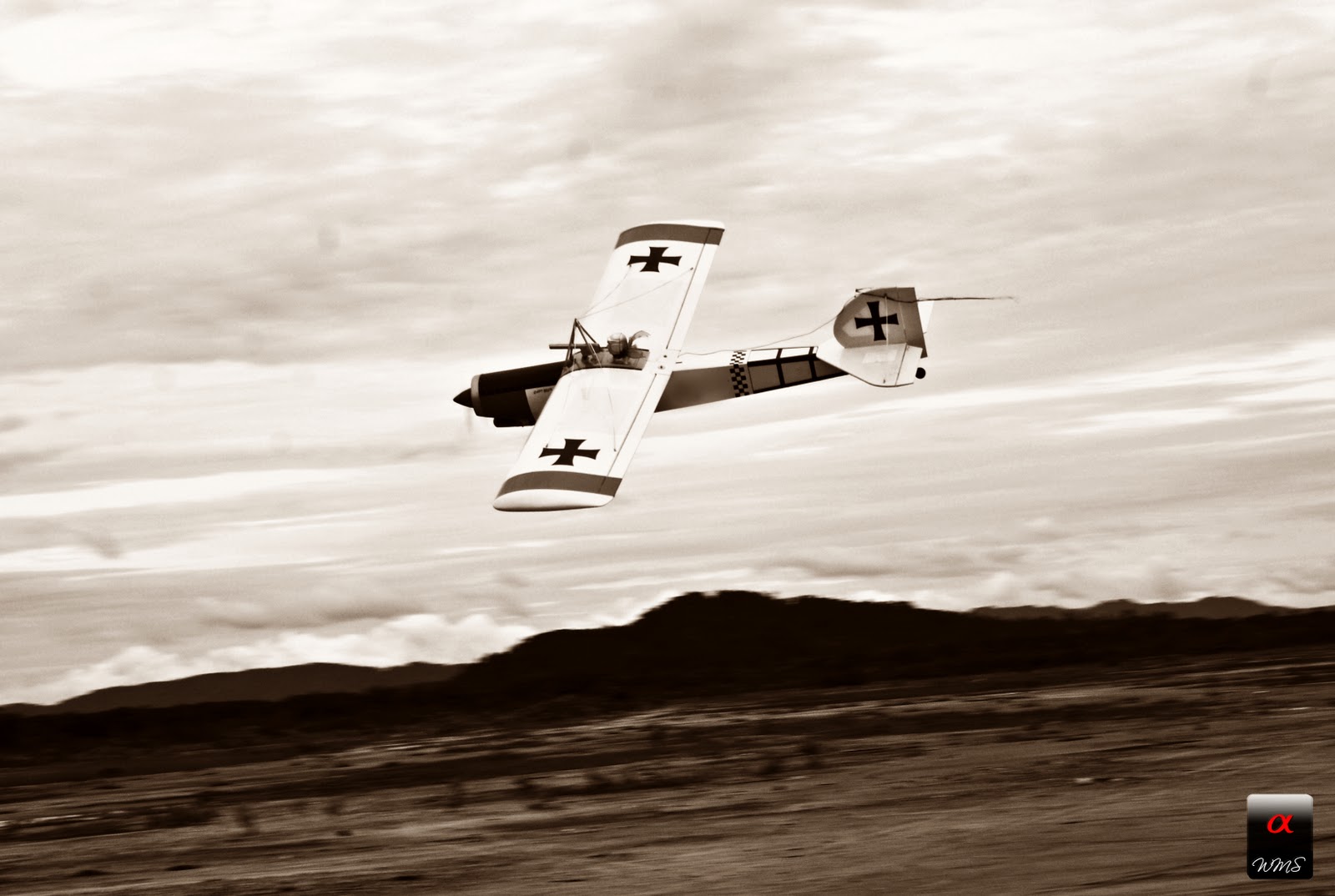 DariLensaWms ::.: WW1 Fokker Eindecker E-1 Flying