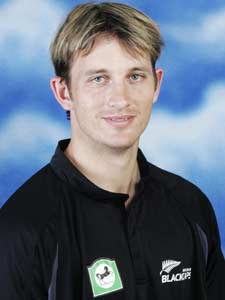 WORLD CRICKET INFORMATION: SHANE BOND'S BIOGRAPHY