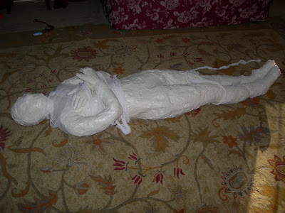 The Inconsequential Blogger: How To Make A Mummy