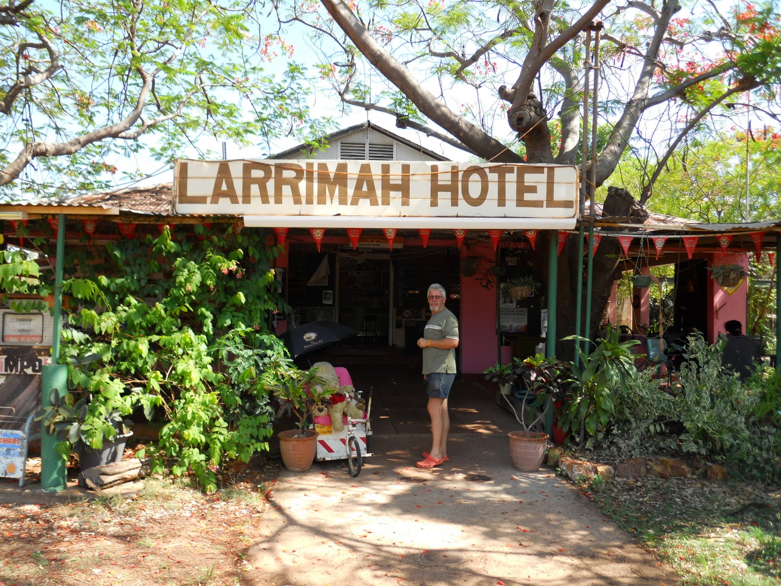 Rowles Rotten Tours: 27th Oct Laramah and Bitter Springs Mataranka