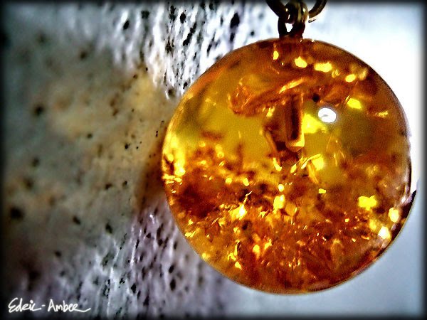 Vacanța esoterică: Muzeul Chihlimbarului – Colectia muzeala Colti