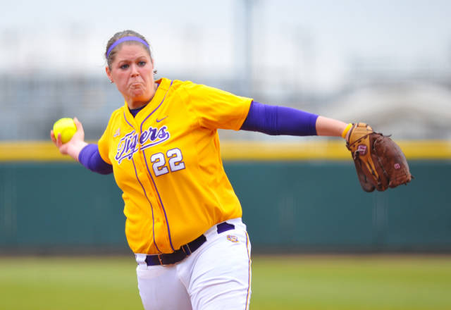 BLOGGERBALLSPORTS: NCAA: SOFTBALL