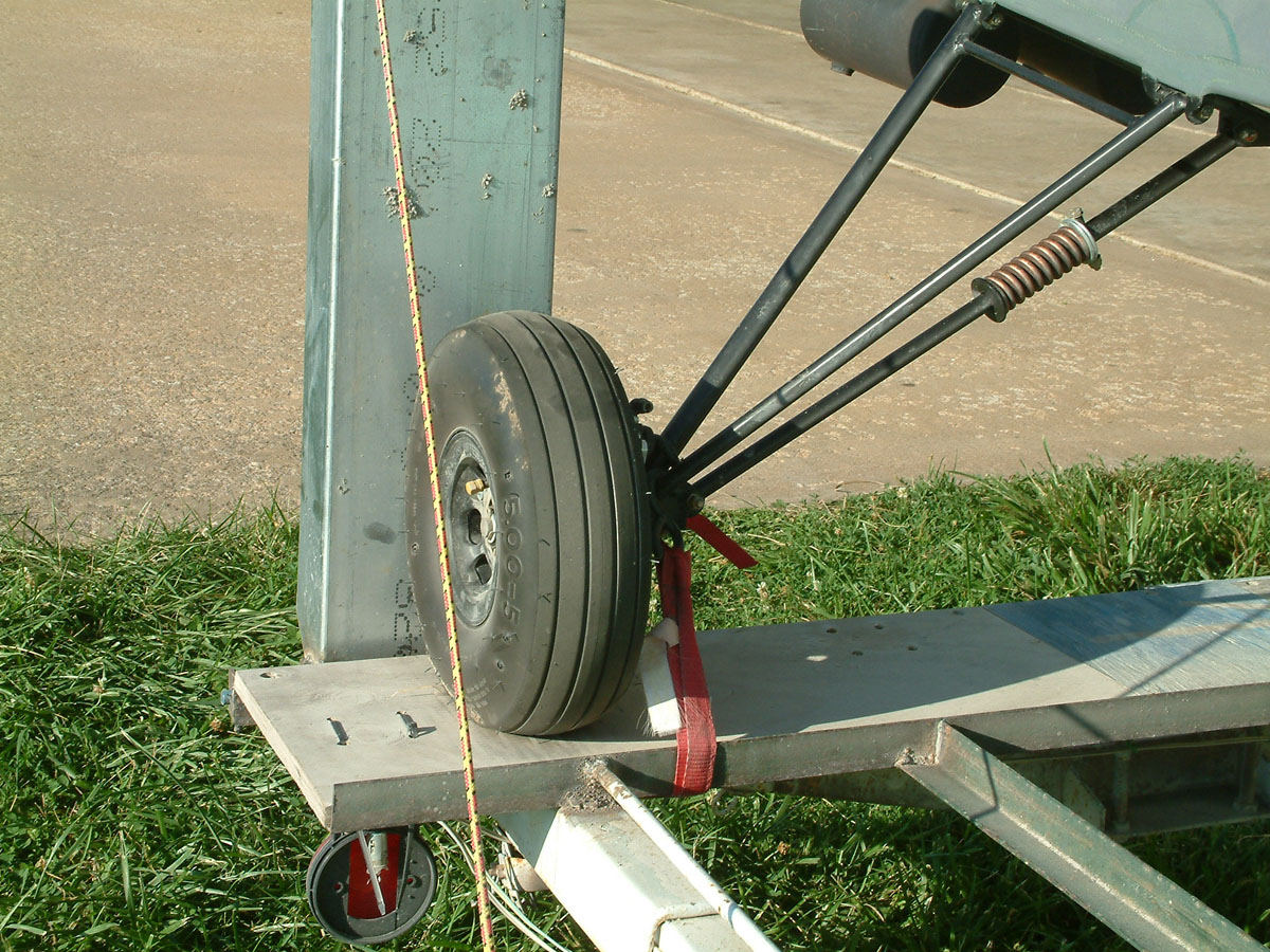 Standard Pilot Blog: A great trailer for hauling an ultralight aircraft