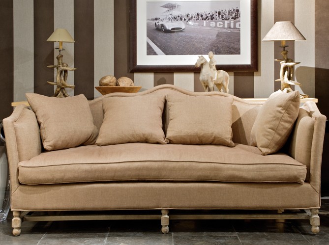 Decorando à la Francesa: 14 sofas que inspiram