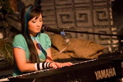 MYET WUNN YEIK: Natalise Kalea, Sexy American Burmese Singer