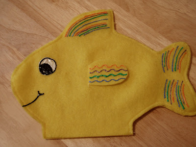 Outside the box!: Puppet Theater Kit: the animal puppets