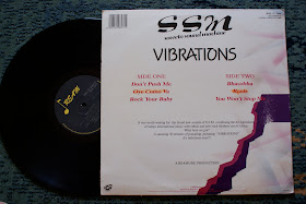 Afro-Synth: SOWETO SOUND MACHINE - Vibrations (1990)