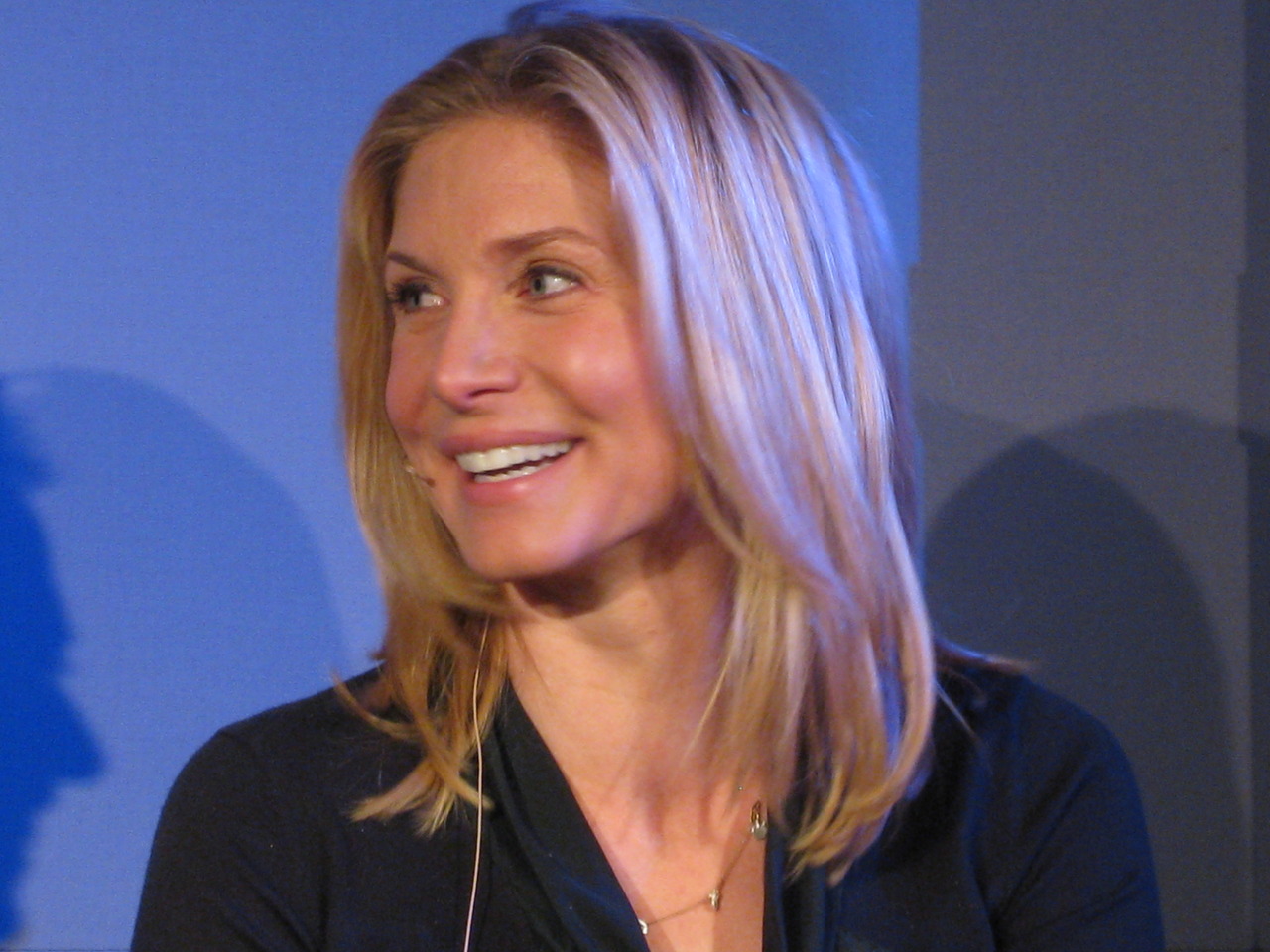 FOTOS - Elizabeth Mitchell en "Meet The Cast of V" en Londres