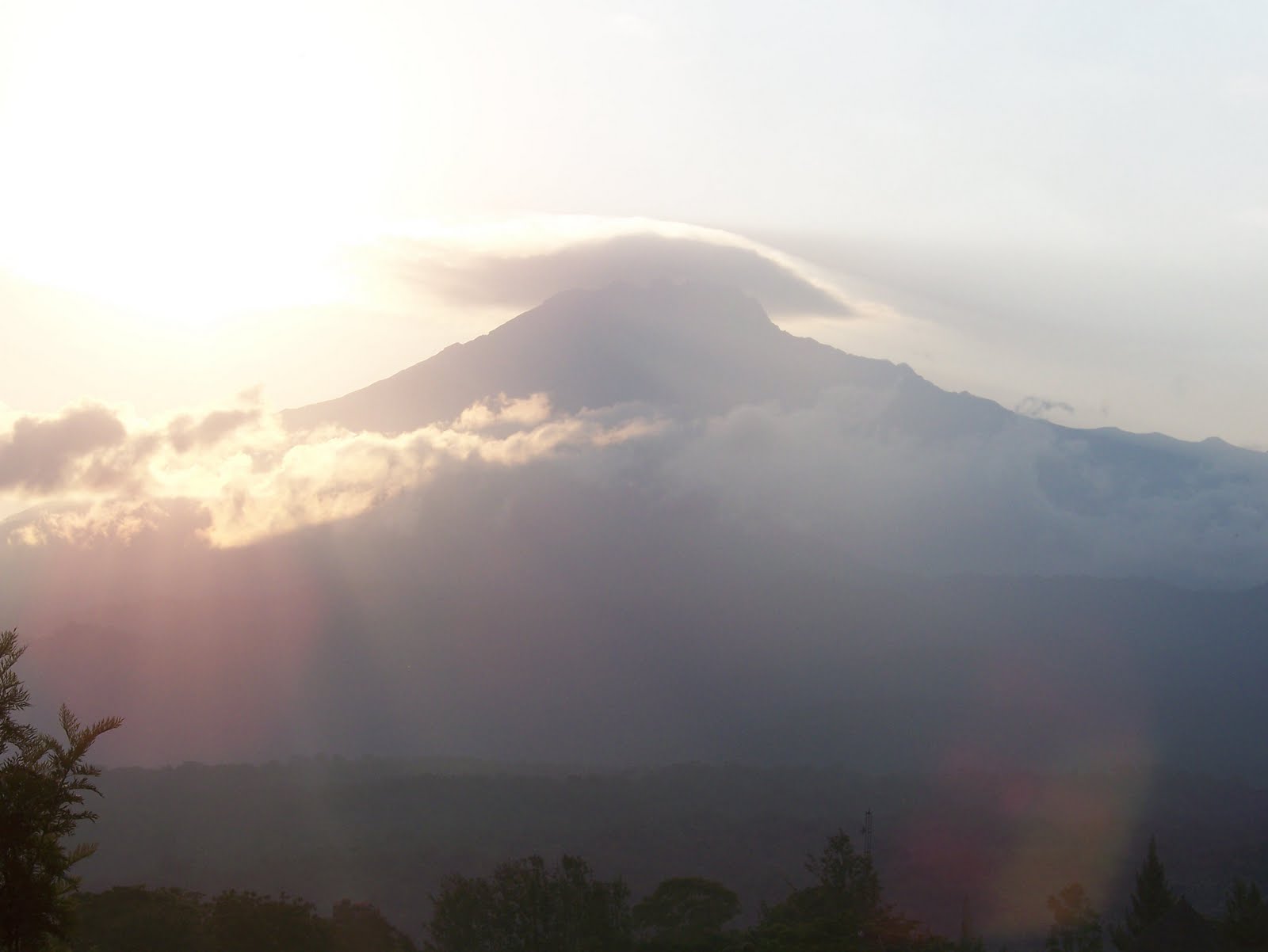 T-E-M-B-E-A Tanzania: Mlima Meru