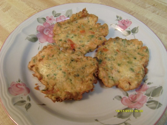 Indulging Life: SIMPLE EGG FRITTERS