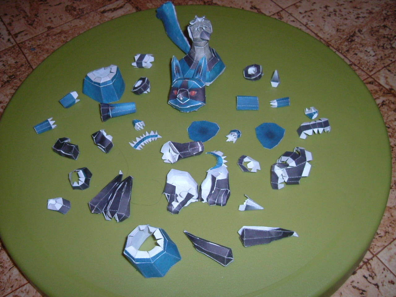 DreamWolf Blogg: Lucario Papercraft