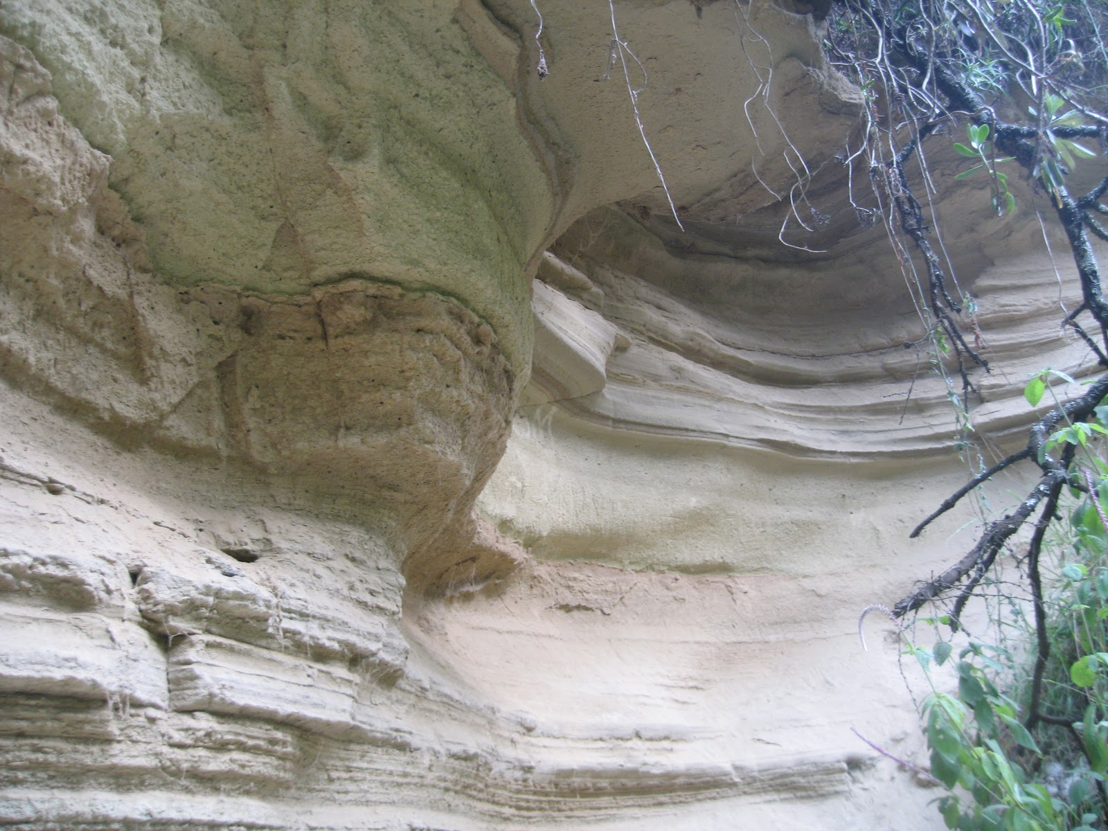 World Travel and Adventure: Into Hells Gate