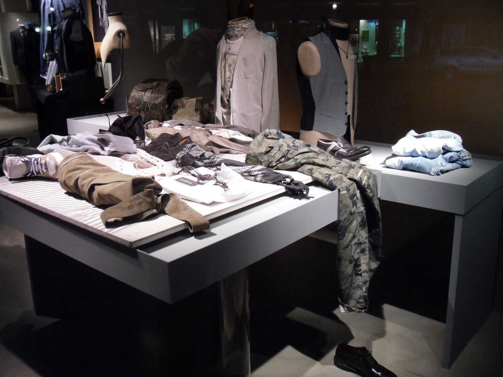 cool style dress fashion: Le vetrine di Julian, Brunello Cucinelli ...