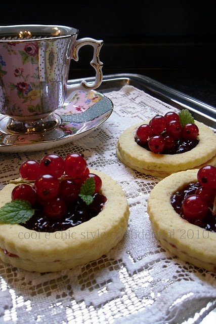 Piccola pasticceria , biscotti farciti con i ribes da Cool chic style ...