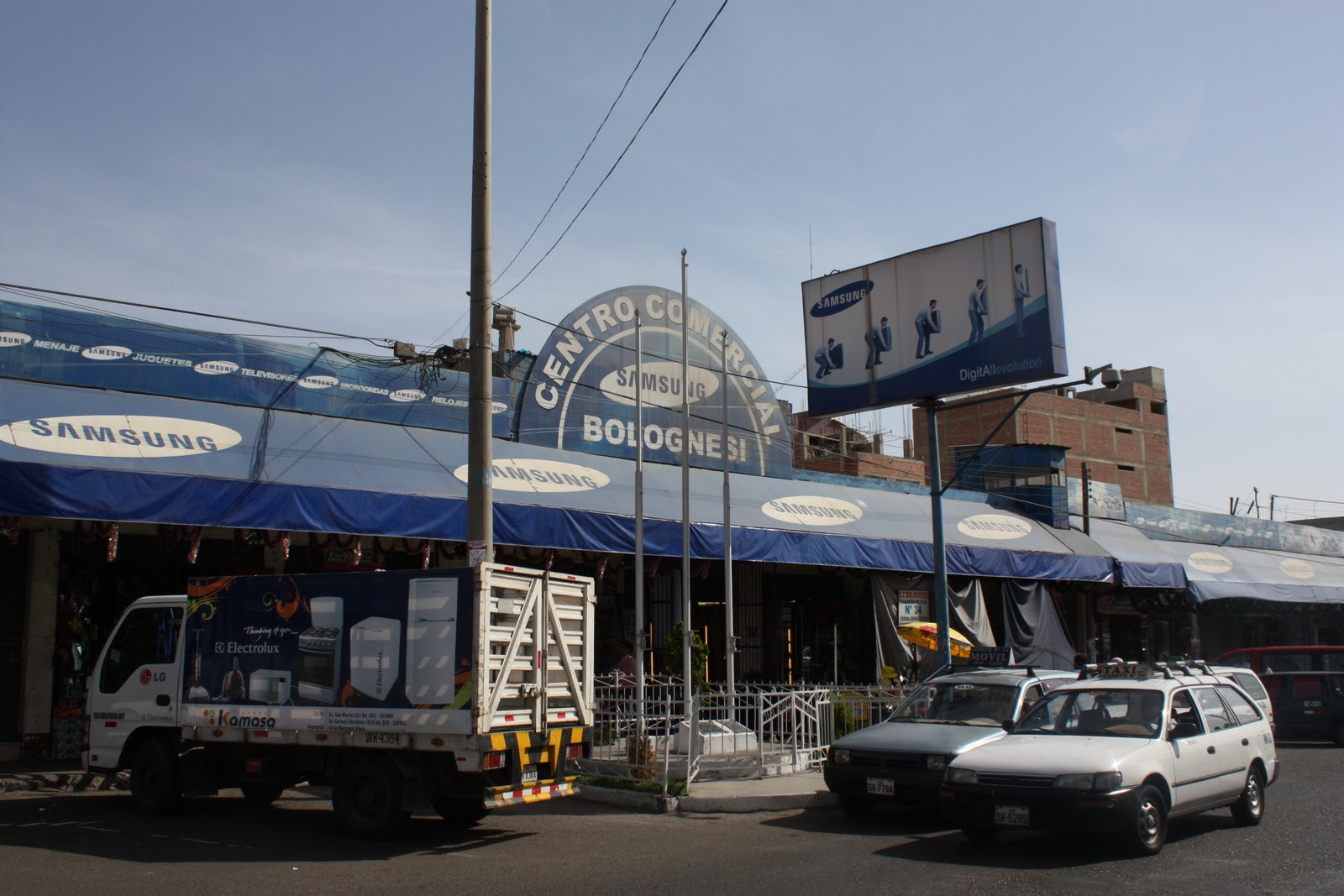 Noticias moradas: Tacna: Gran zona comercial