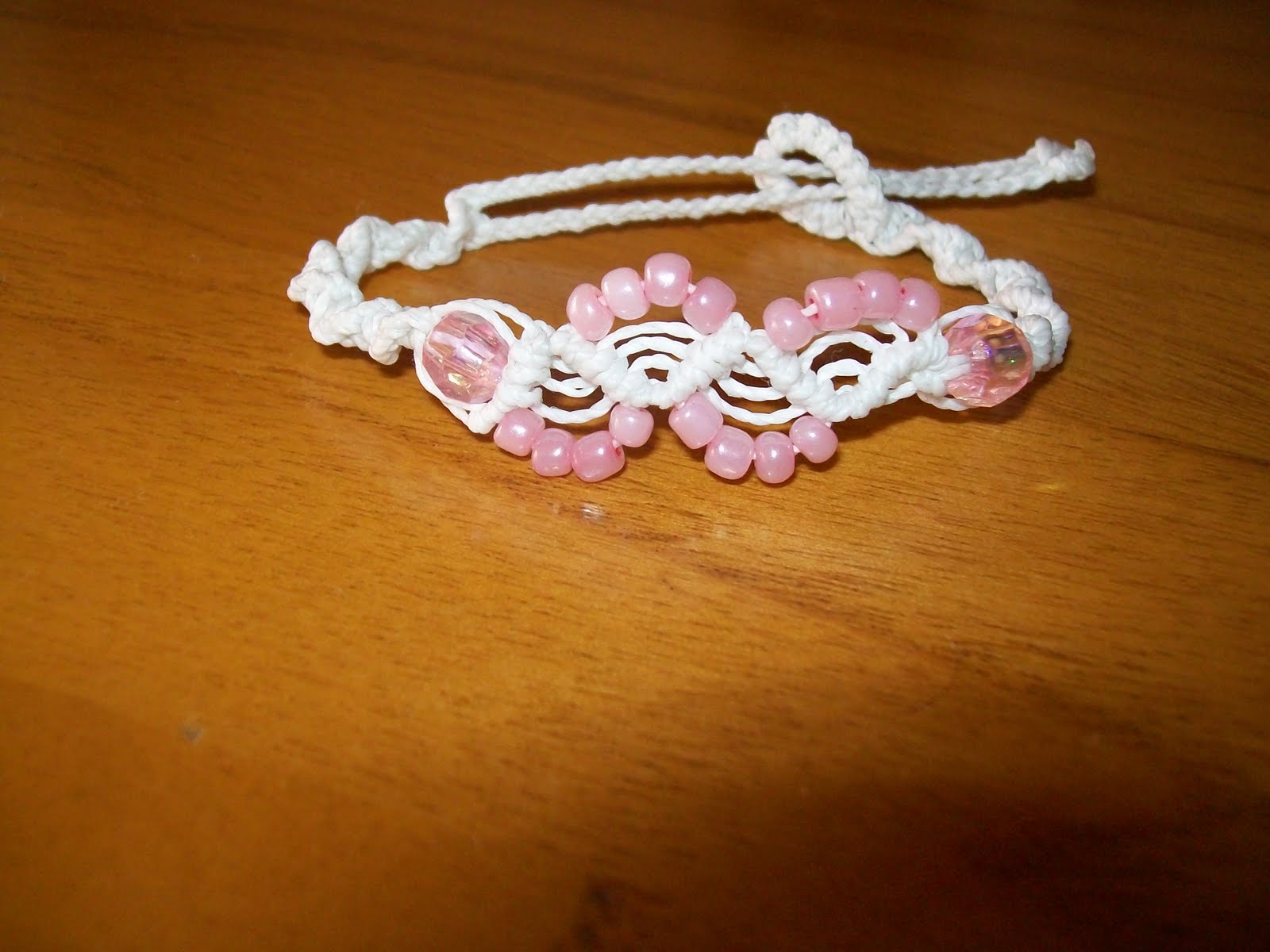 Pulseras de lana - Imagui