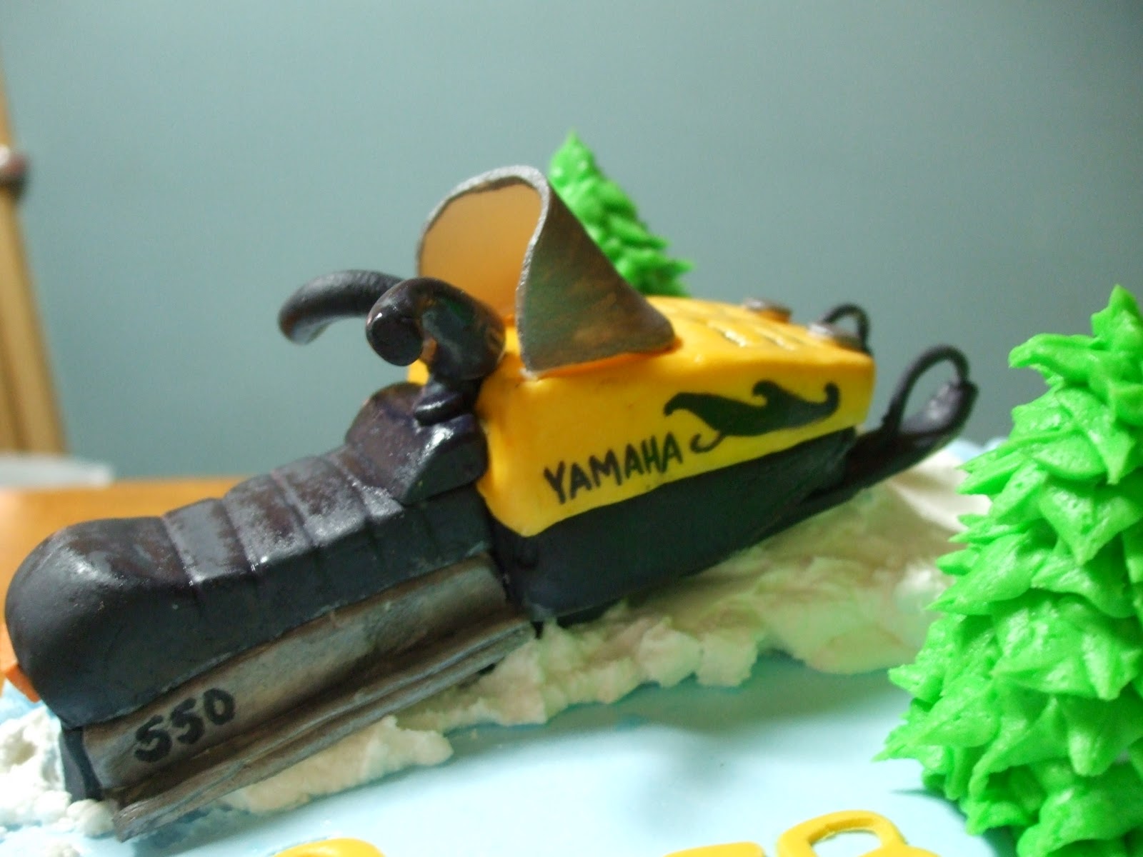 Cakes by Paula: Snowmobile Cake