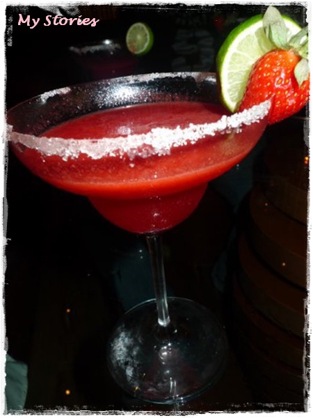 Chillin' Out at Rootz Bar @ Lot 10 Rooftop - carolinemayling