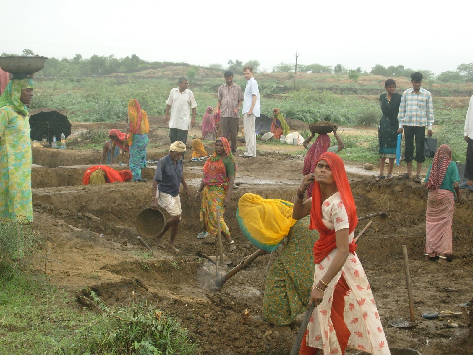 eIndia2007: NREGA activists protest against the inefficient functioning ...